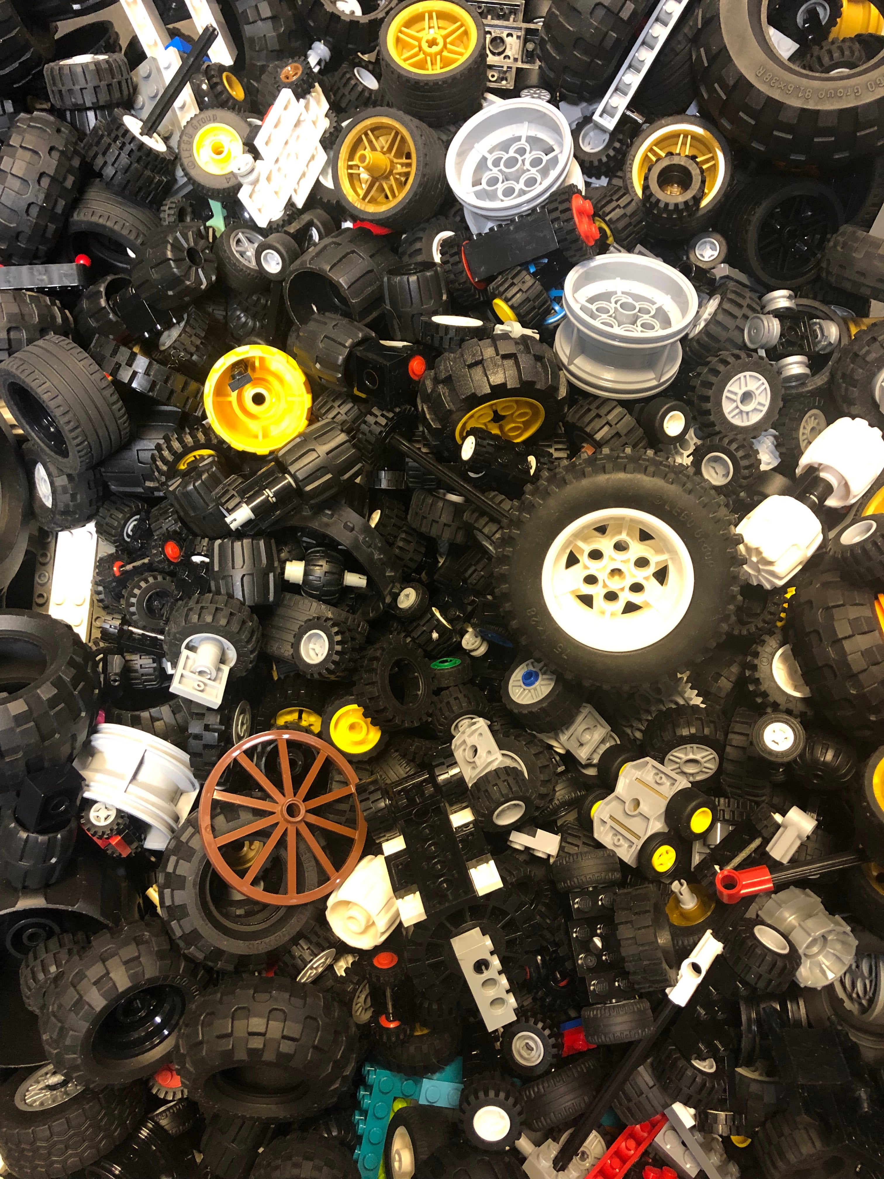 Bulk: Random Lego® Wheels and Tires - by the Pound | The Minifig Shop