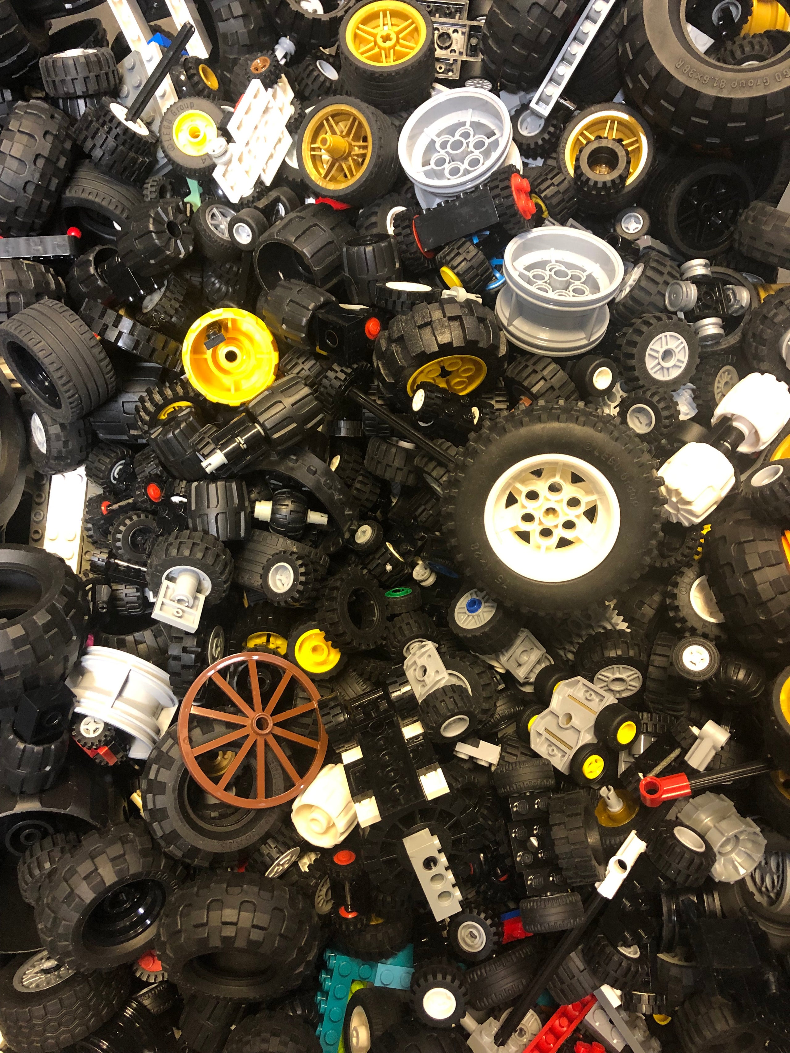 Bulk: Random Lego® Wheels and Tires - by the Pound | The Minifig Shop