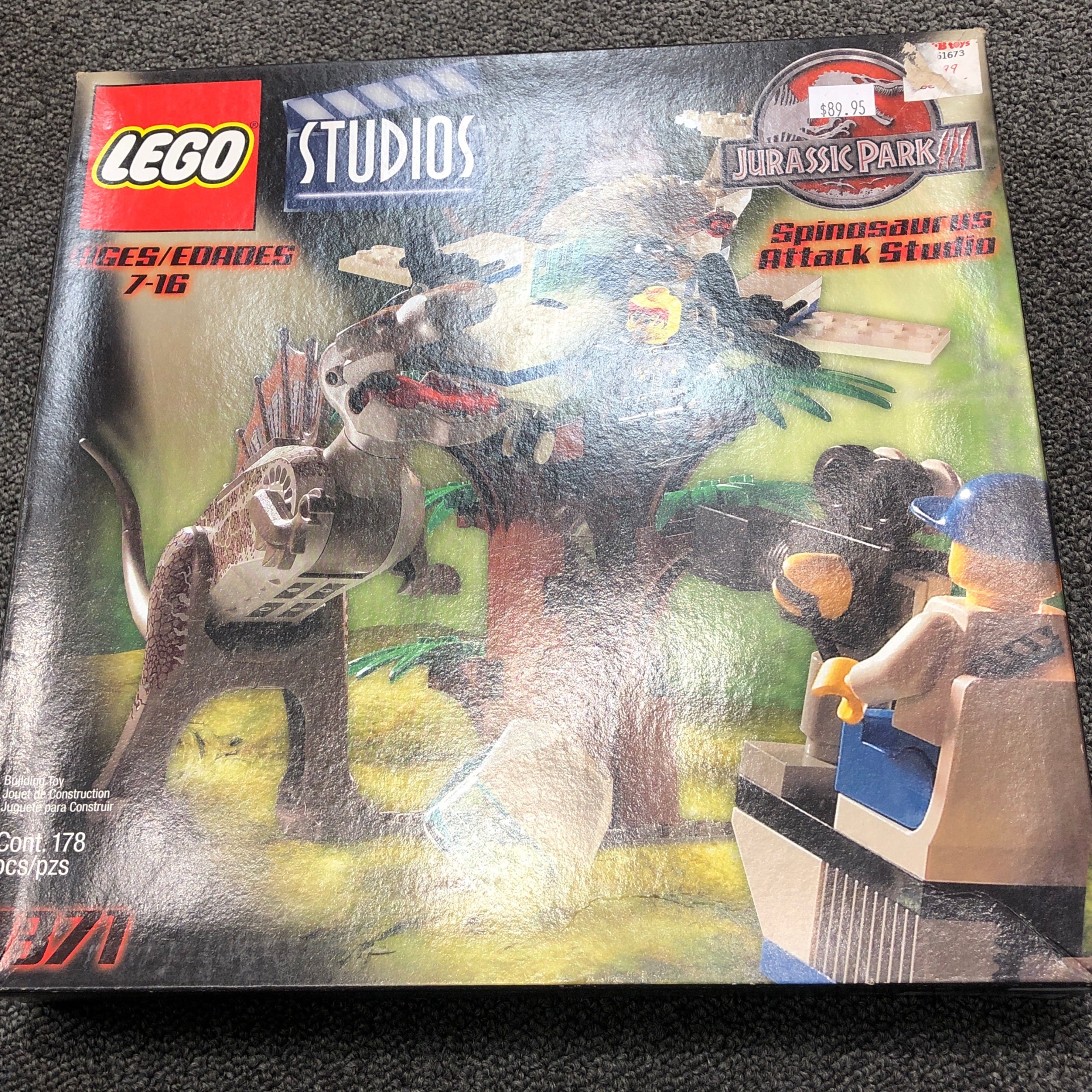 1371 Spinosaurus Attack Studio | The Minifig Shop