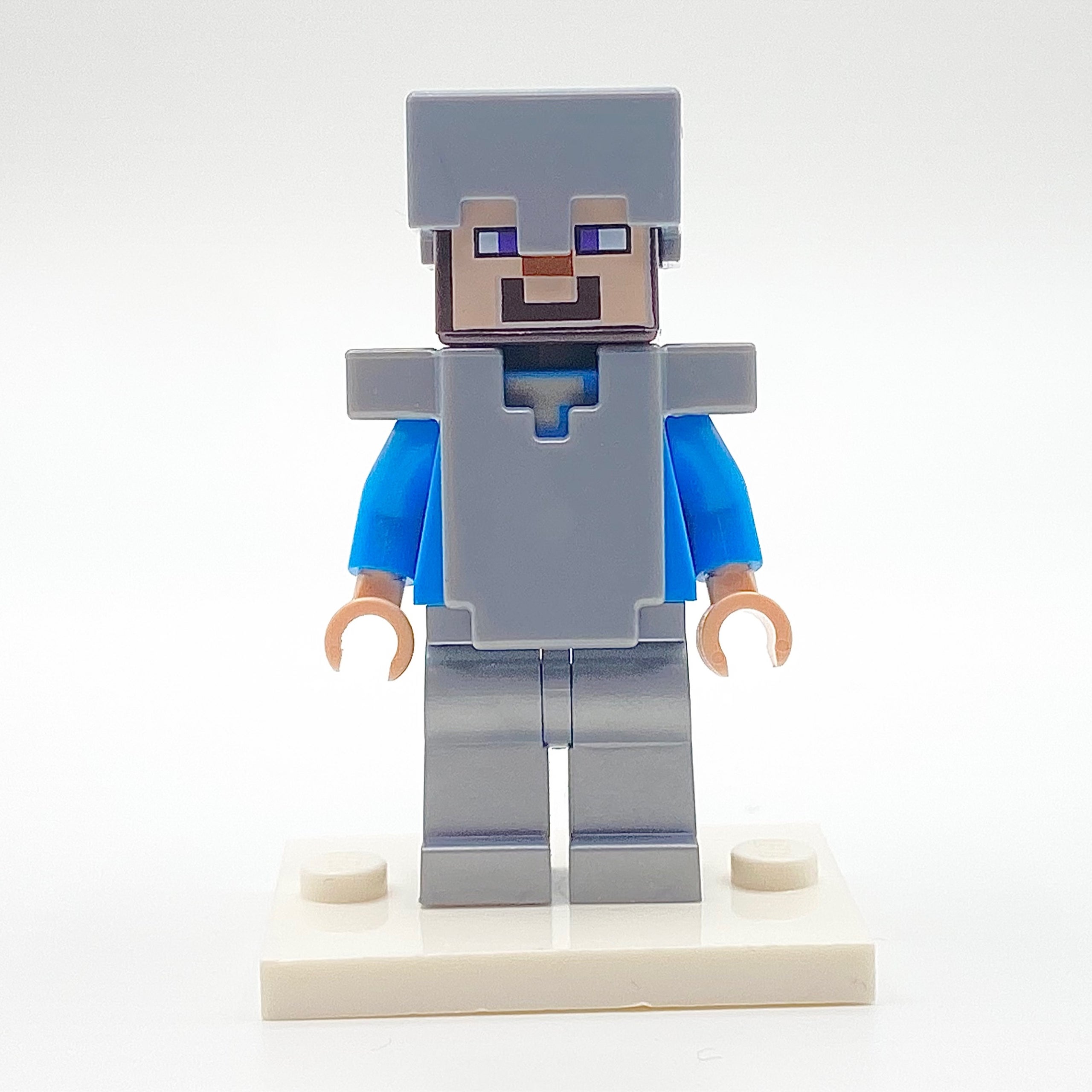 Minifigure: Steve (Flat Silver Legs, Helmet, and Armor), min053 | The ...