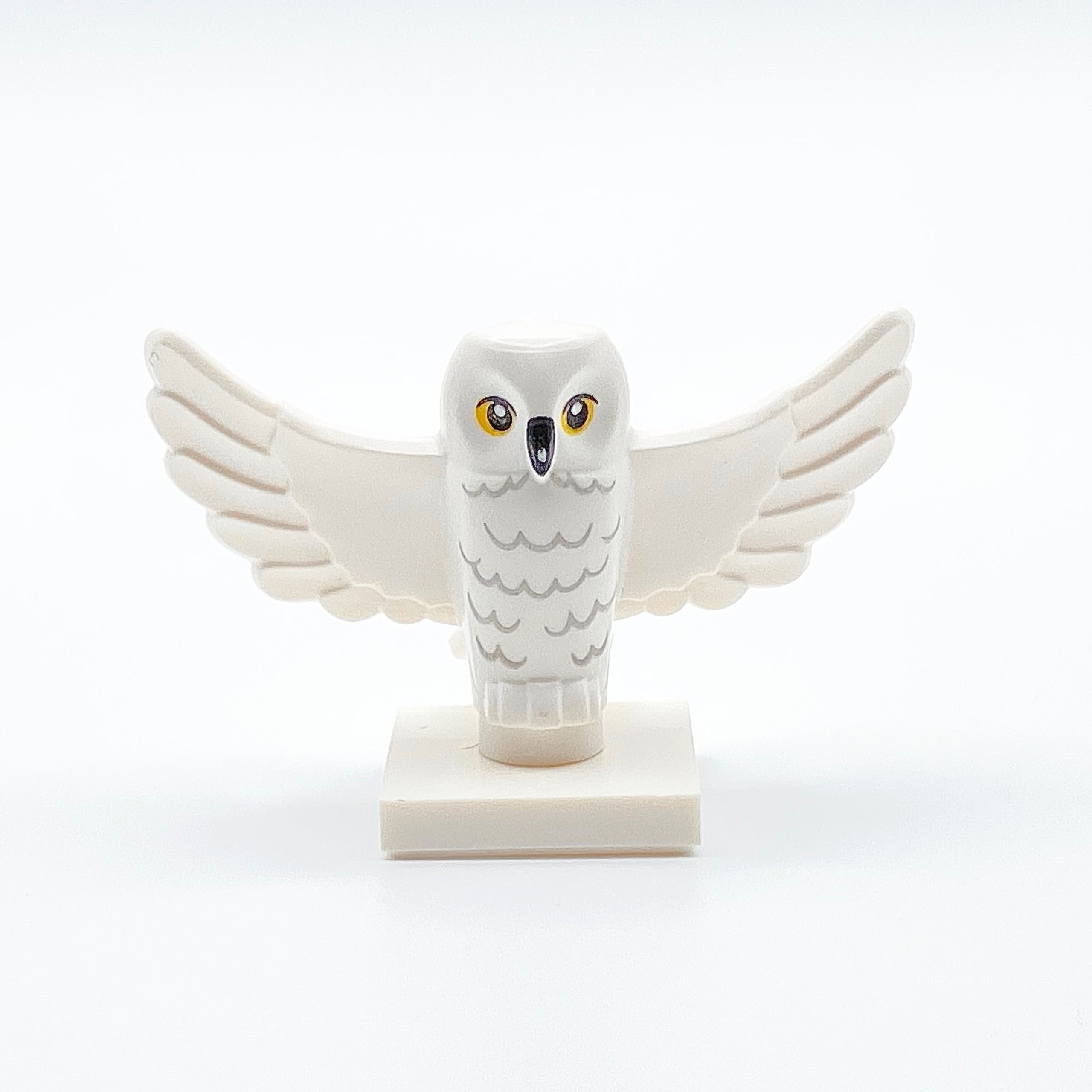Animal: Hedwig, Owl with Spread Wings (White), 67632pb01 | The Minifig Shop