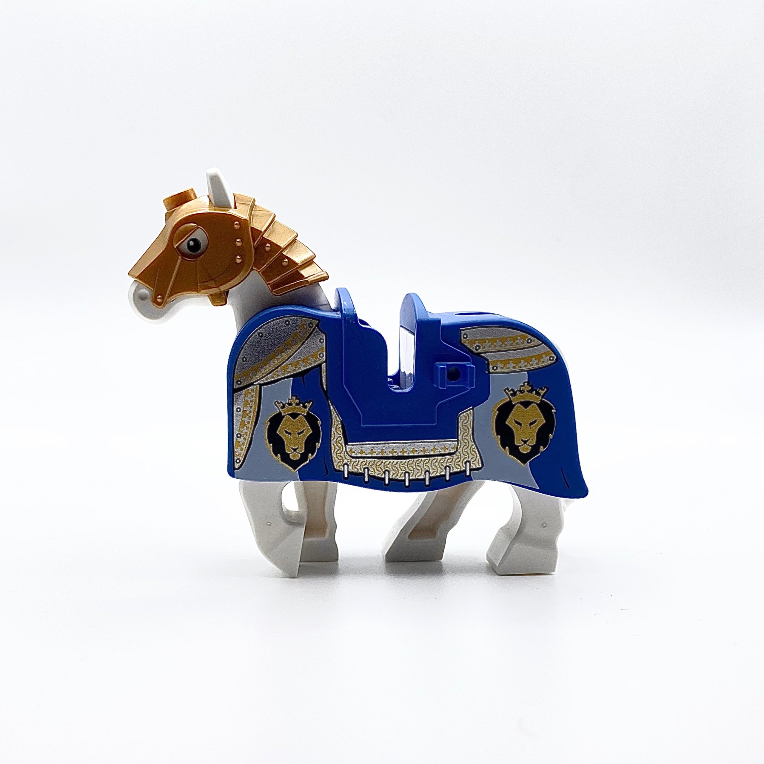 Animal: Horse with Barding (Gold Lions and Silver Plate Armor Pattern ...